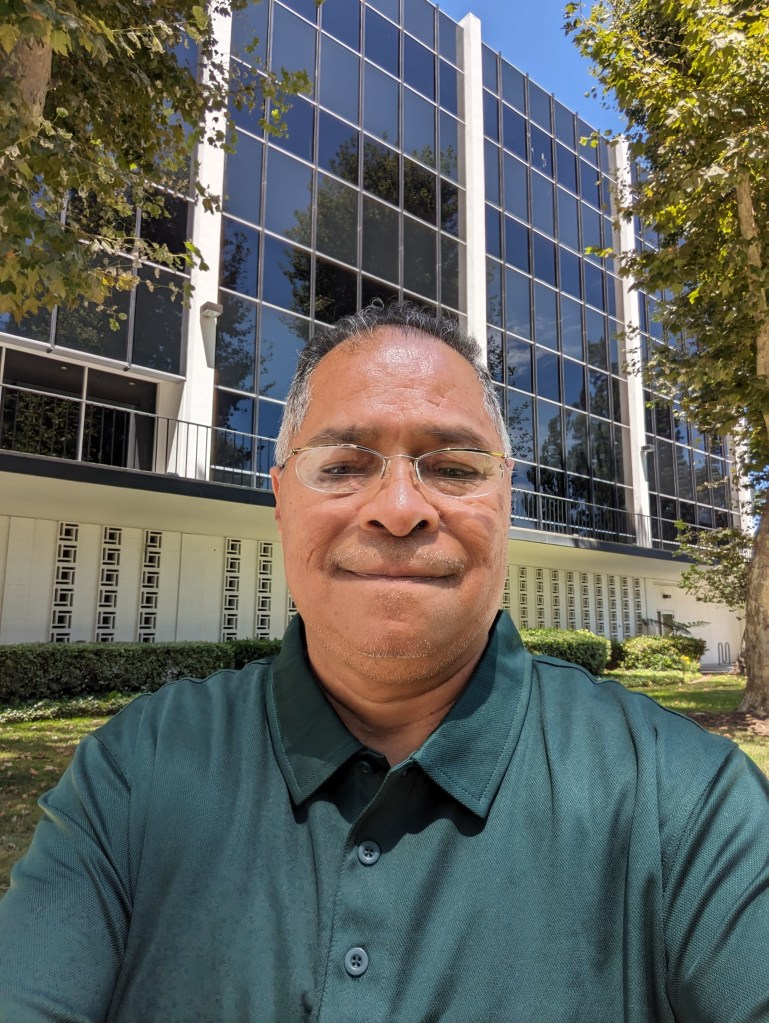 About Us – Live to Thrive